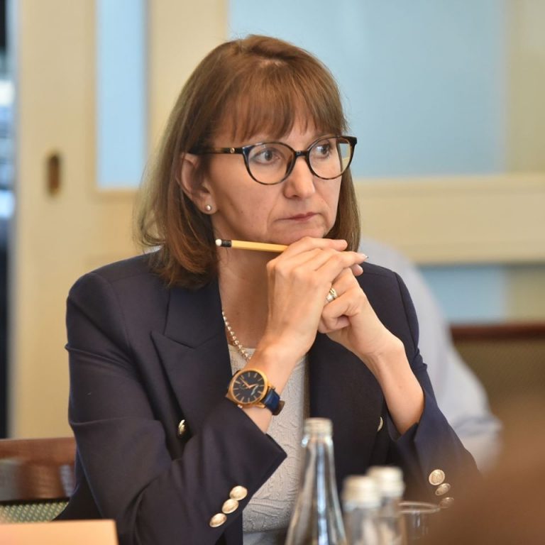 Iniciatyva „Kartu per atstumą“: ne socialinė, o fizinė distancija | VDU